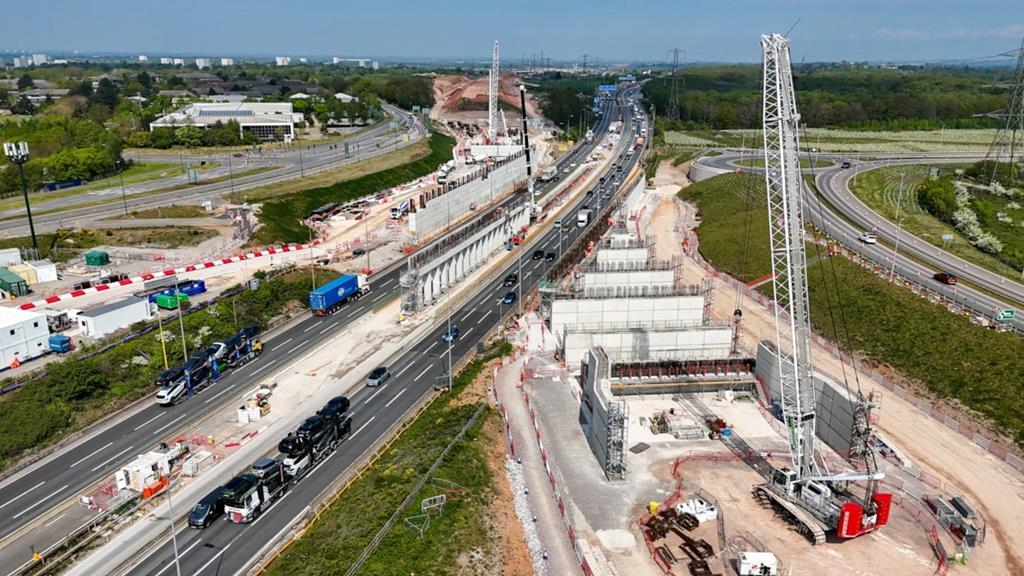HS2 motorway construction works | Global Railway Review